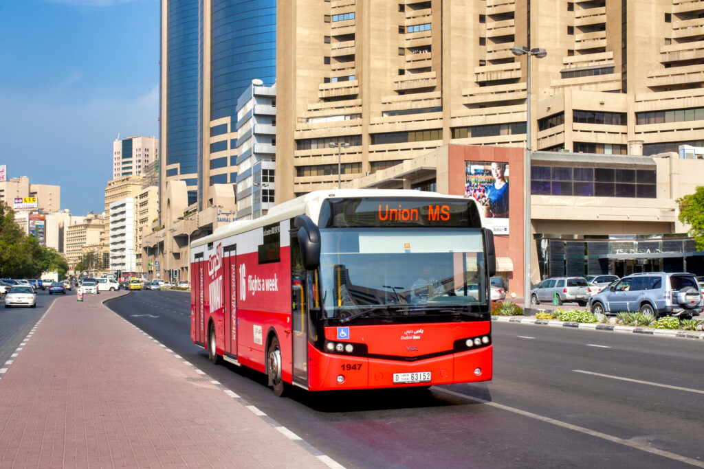 Bus Dubaï - Horaires, Plan, Tickets - Le Guide Complet